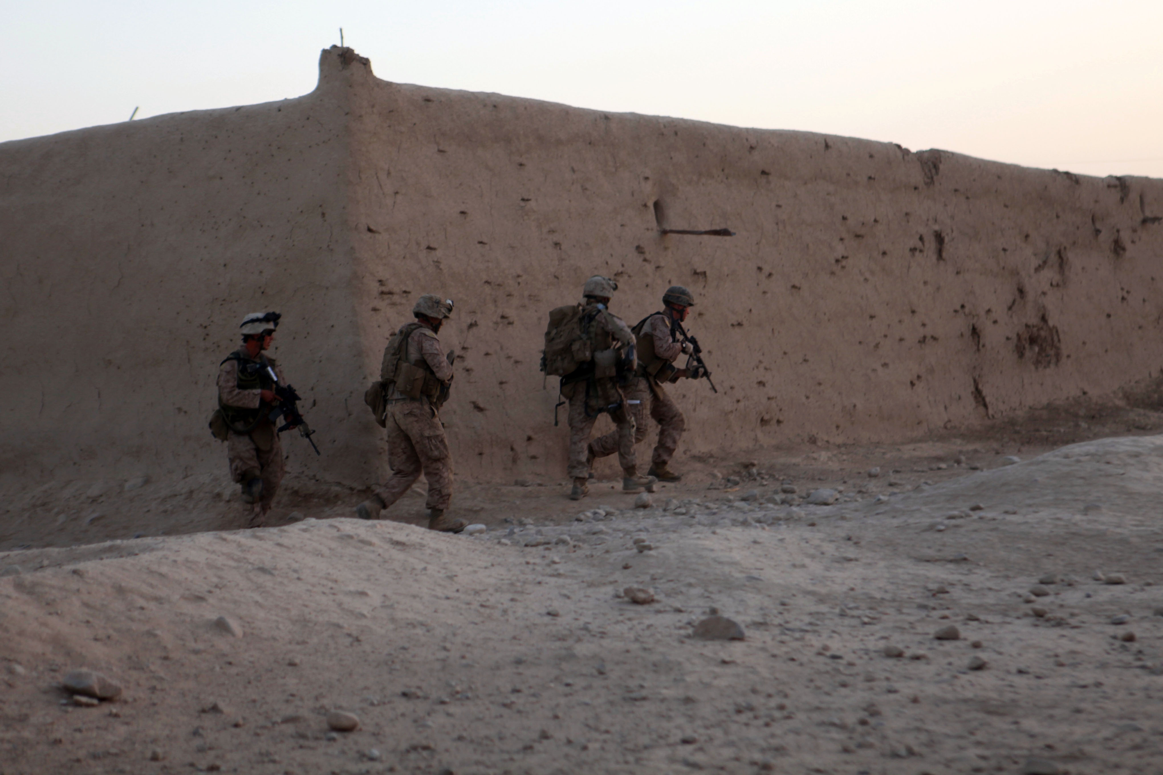 BEMIL 사진 자료실 - 유용원의 군사세계