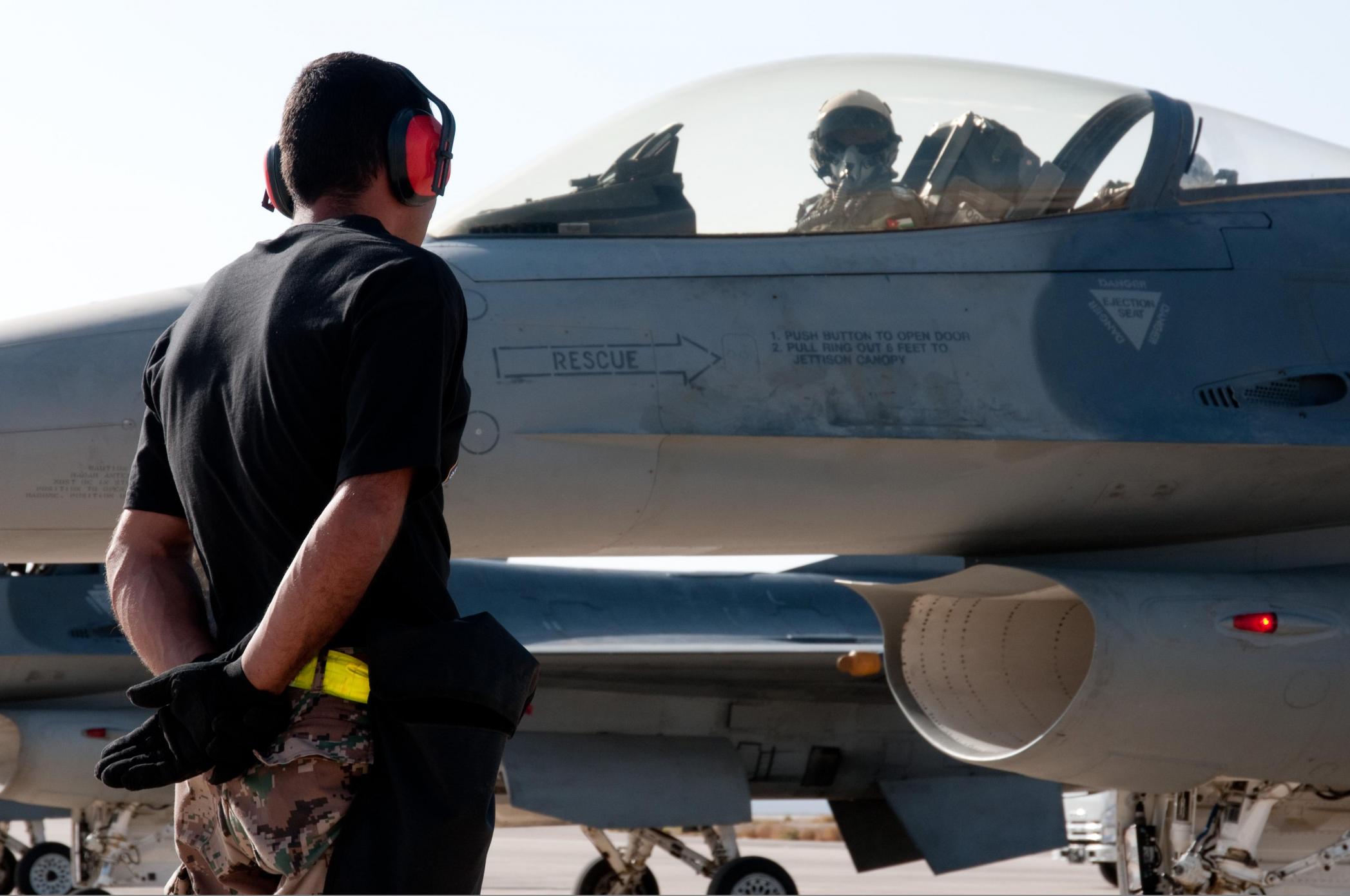 BEMIL 사진 자료실 - 유용원의 군사세계