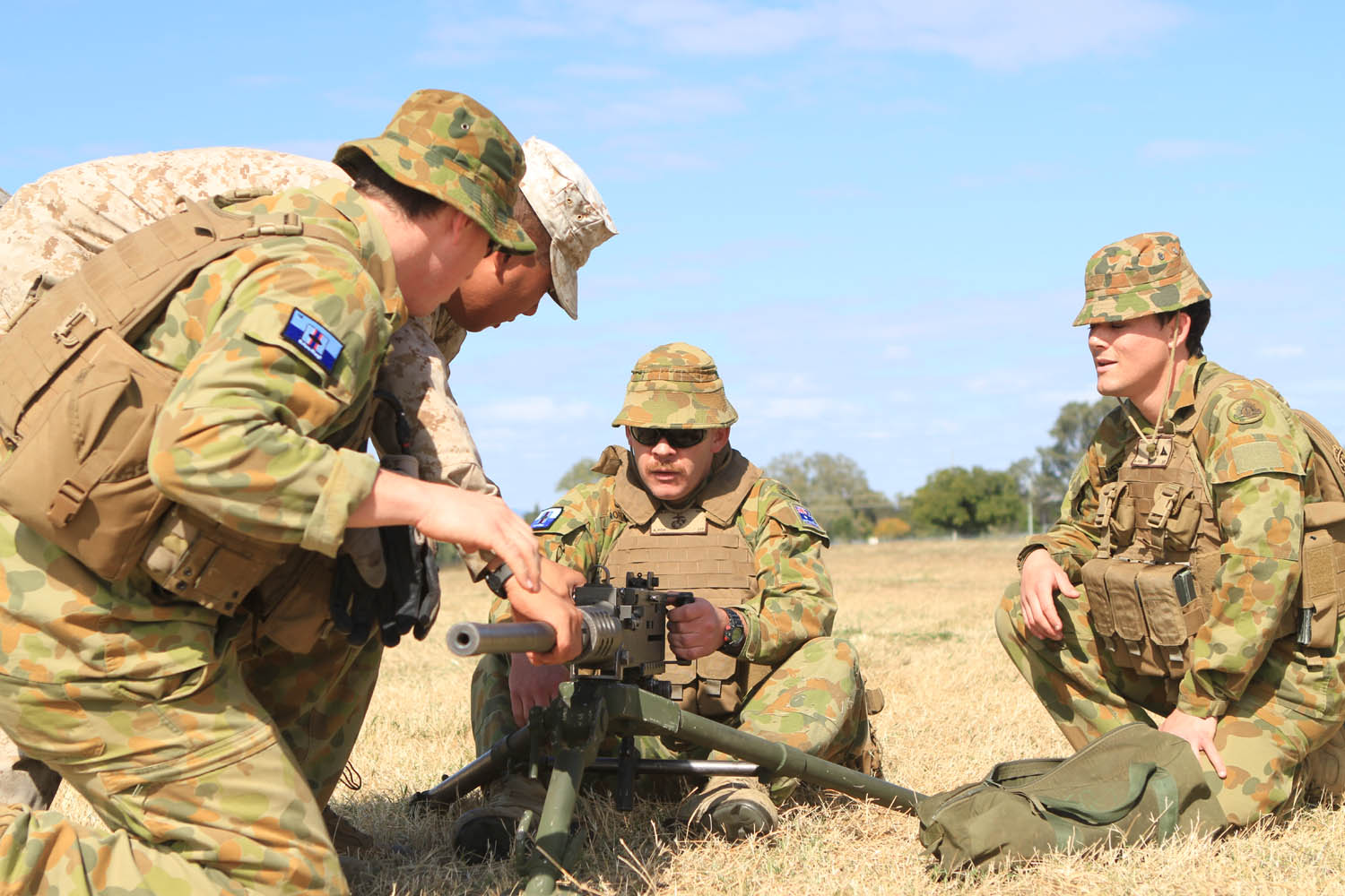 BEMIL 사진 자료실 - 유용원의 군사세계