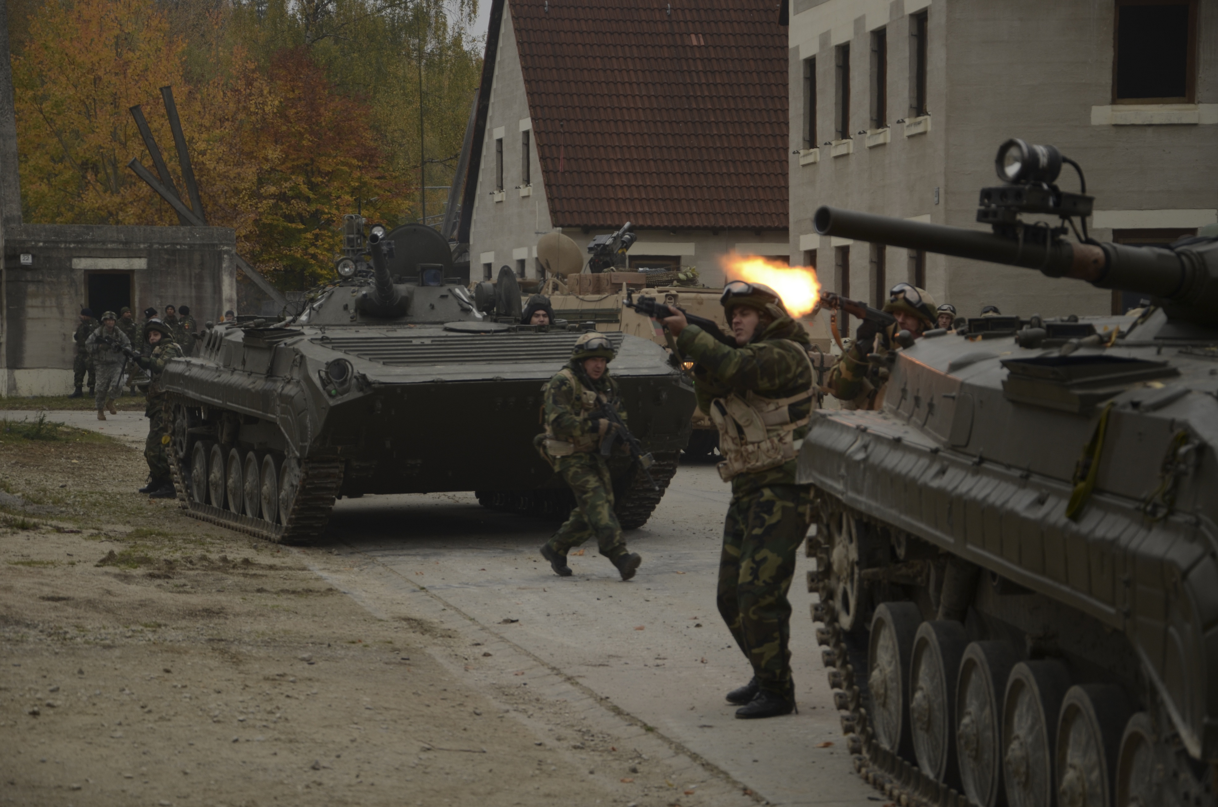 BEMIL 사진 자료실 - 유용원의 군사세계