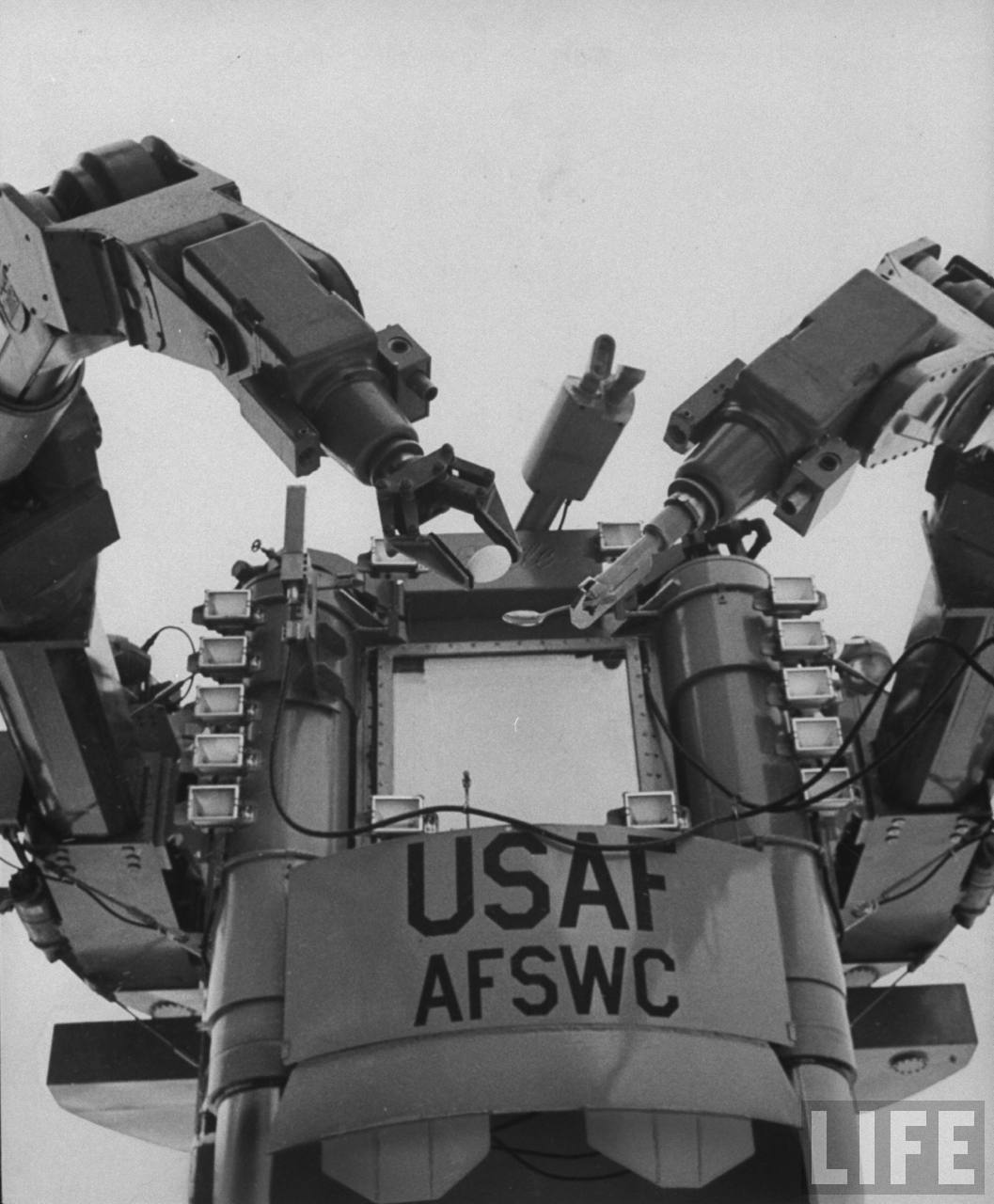 BEMIL 아카이브 - 유용원의 군사세계