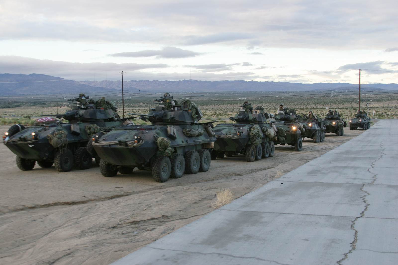 BEMIL 사진 자료실 - 유용원의 군사세계