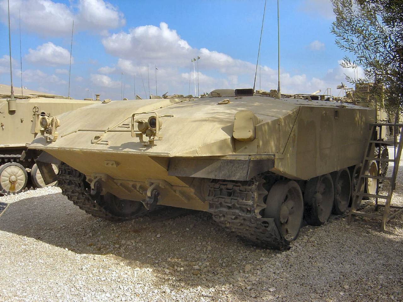 BEMIL 사진 자료실 - 유용원의 군사세계