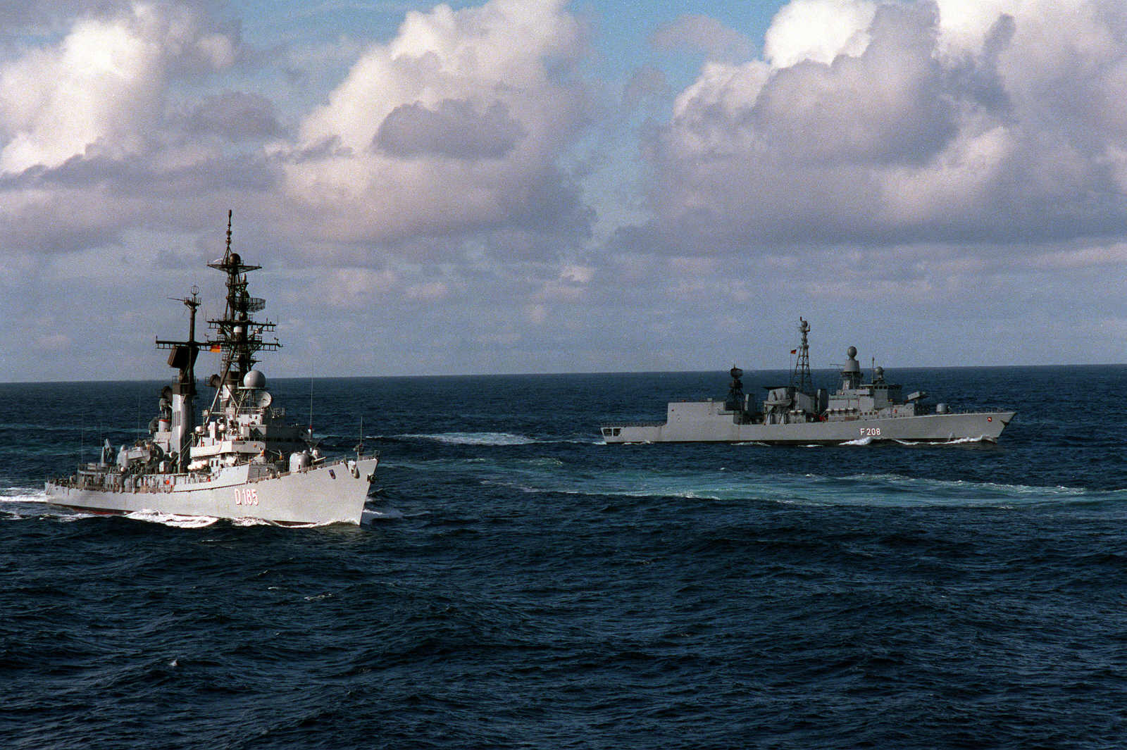 BEMIL 사진 자료실 - 유용원의 군사세계