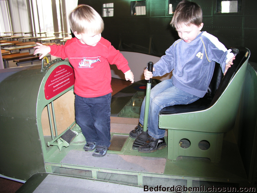 BEMIL 사진 자료실 - 유용원의 군사세계