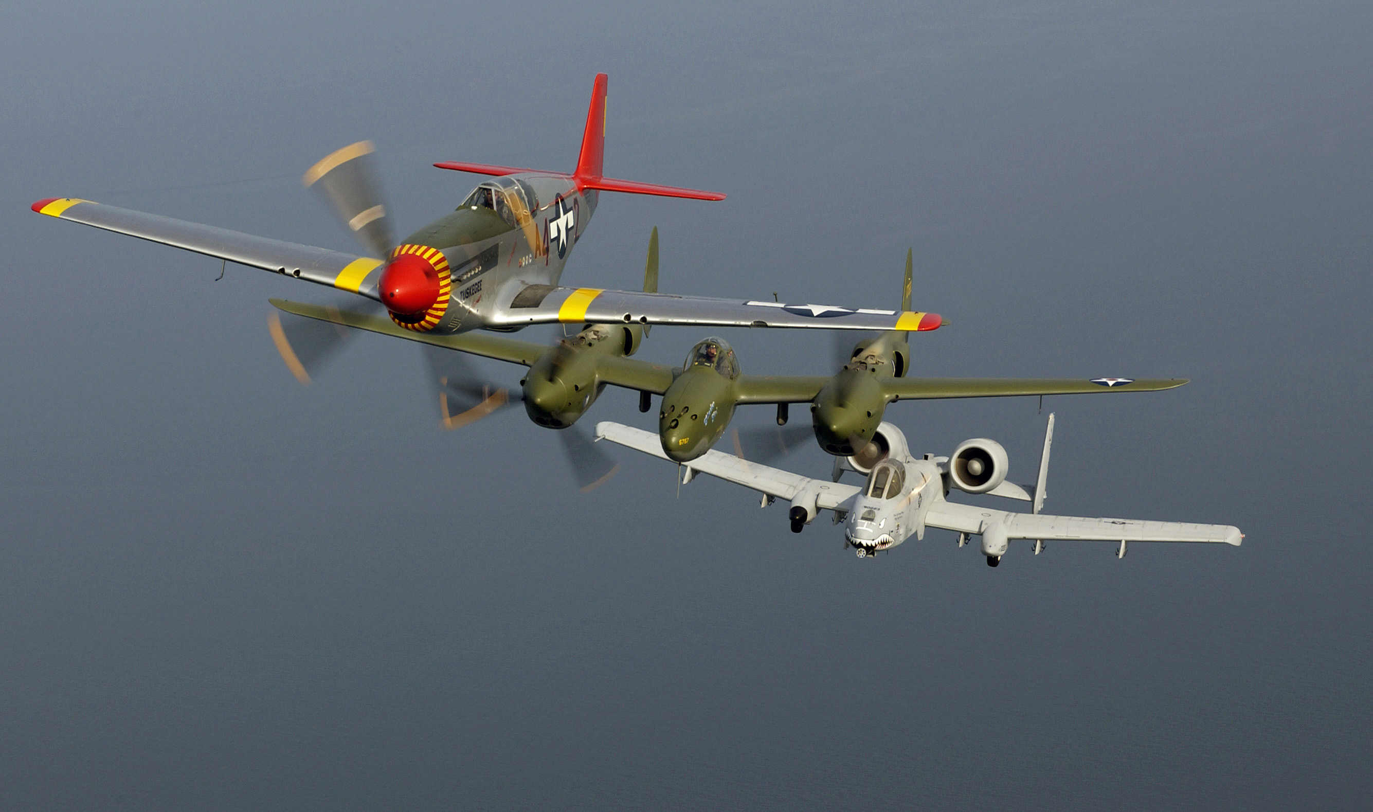 BEMIL 사진 자료실 - 유용원의 군사세계