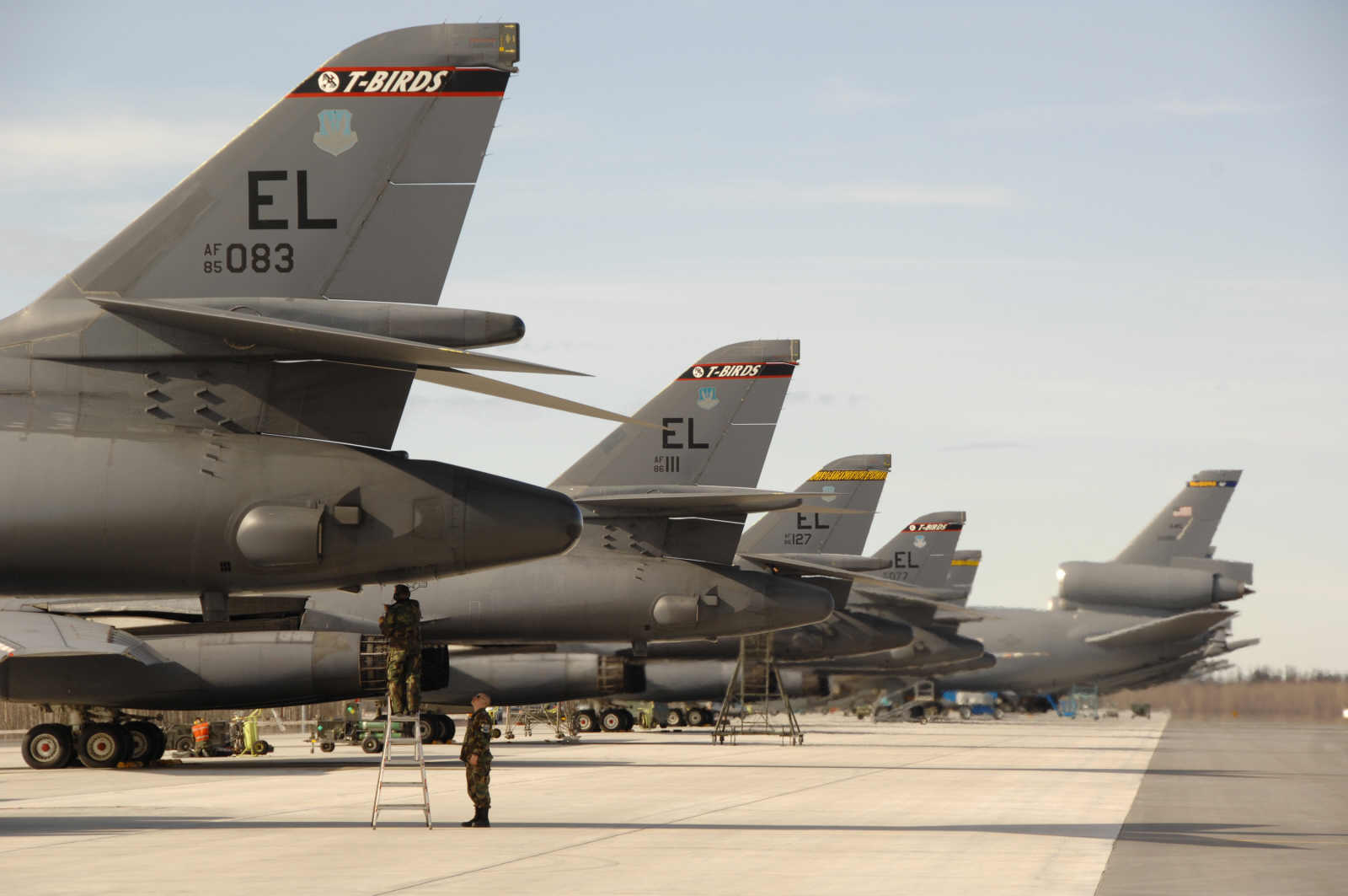 BEMIL 사진 자료실 - 유용원의 군사세계