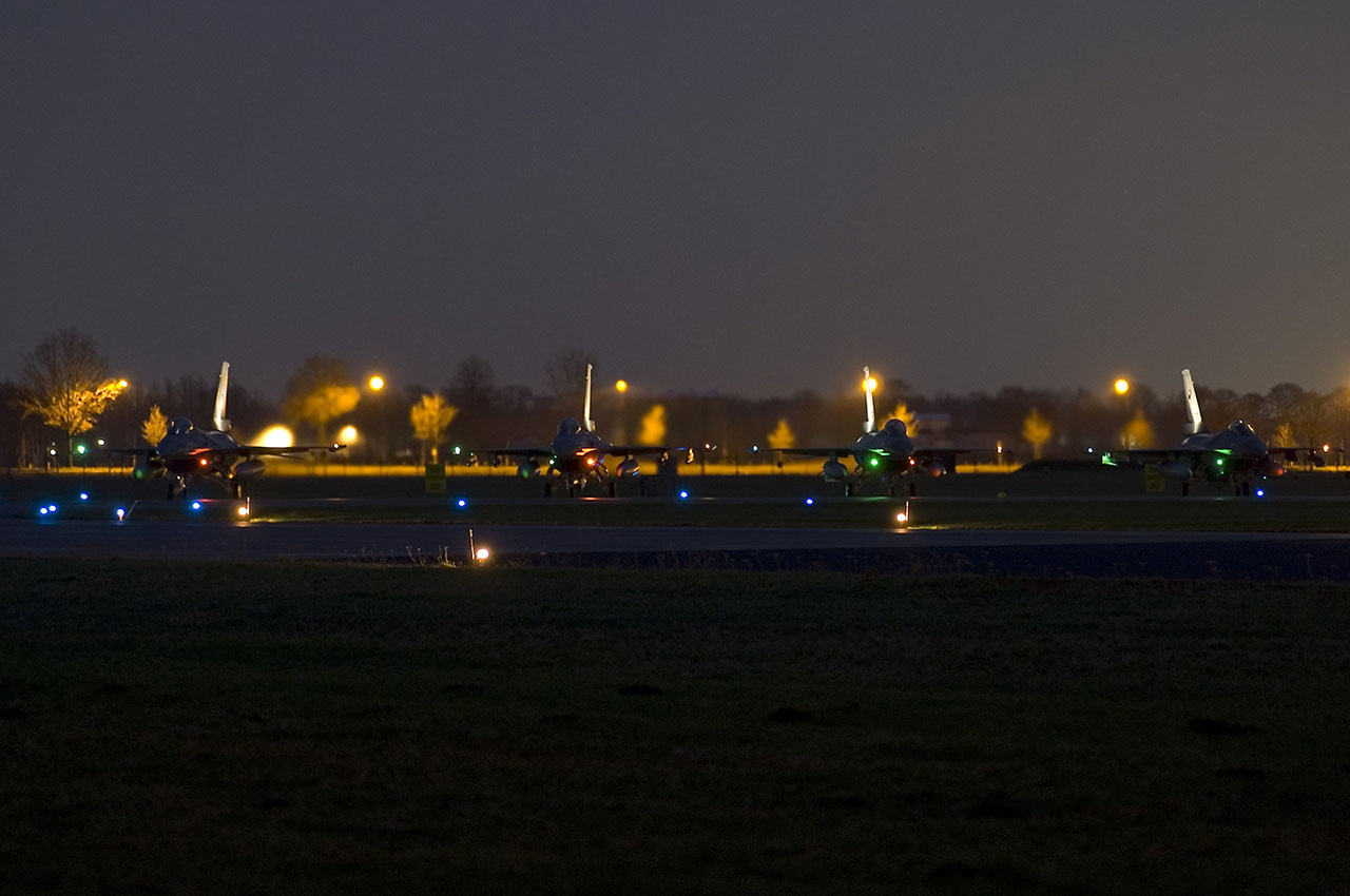 BEMIL 사진 자료실 - 유용원의 군사세계