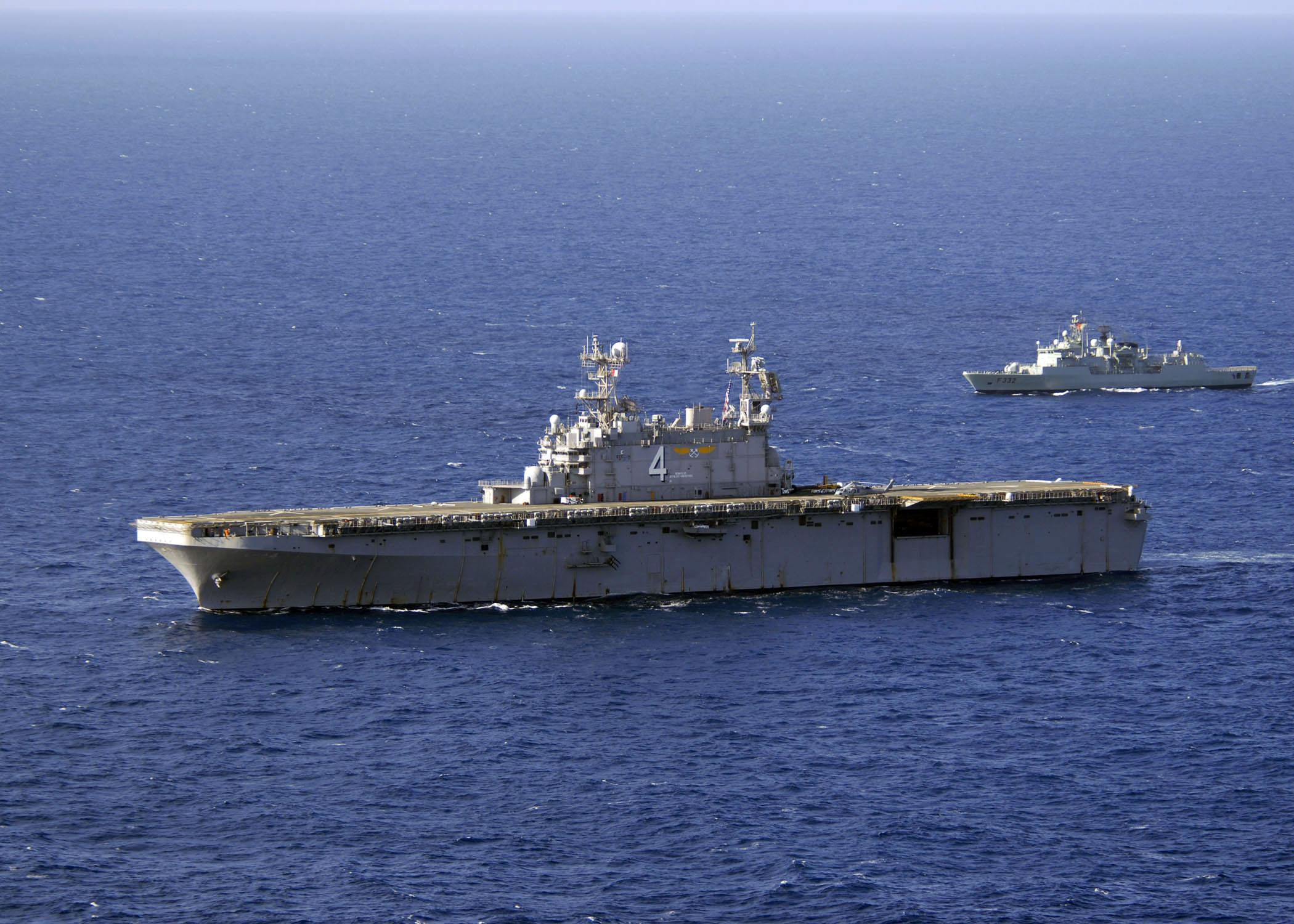 BEMIL 사진 자료실 - 유용원의 군사세계