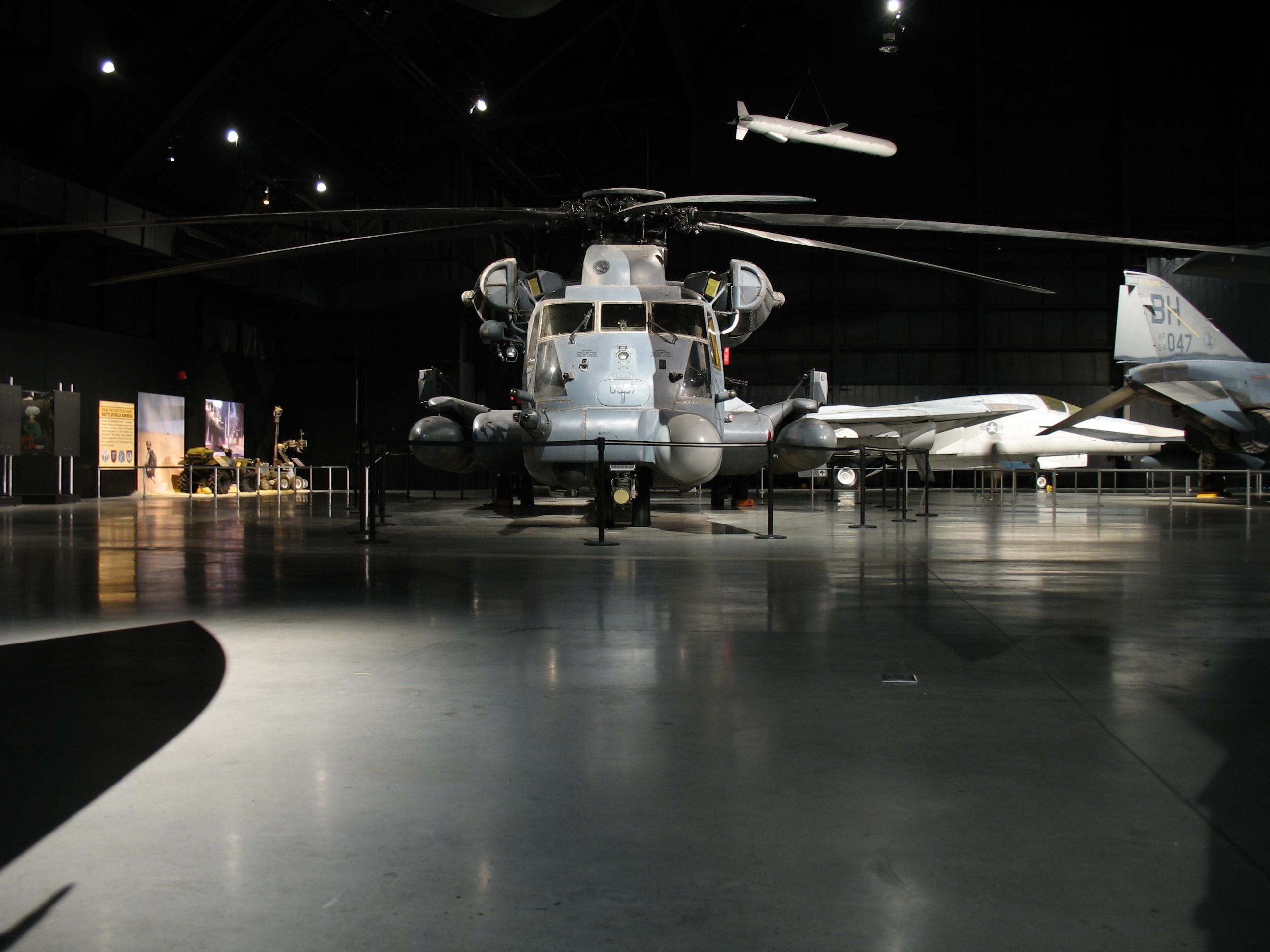 BEMIL 사진 자료실 - 유용원의 군사세계