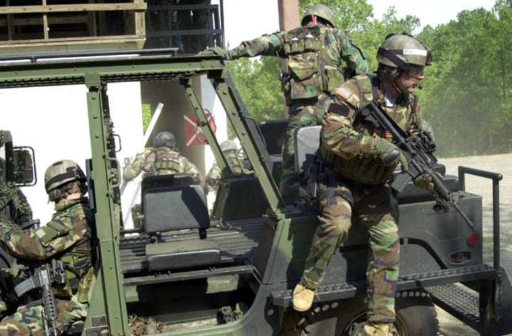 BEMIL 사진 자료실 - 유용원의 군사세계