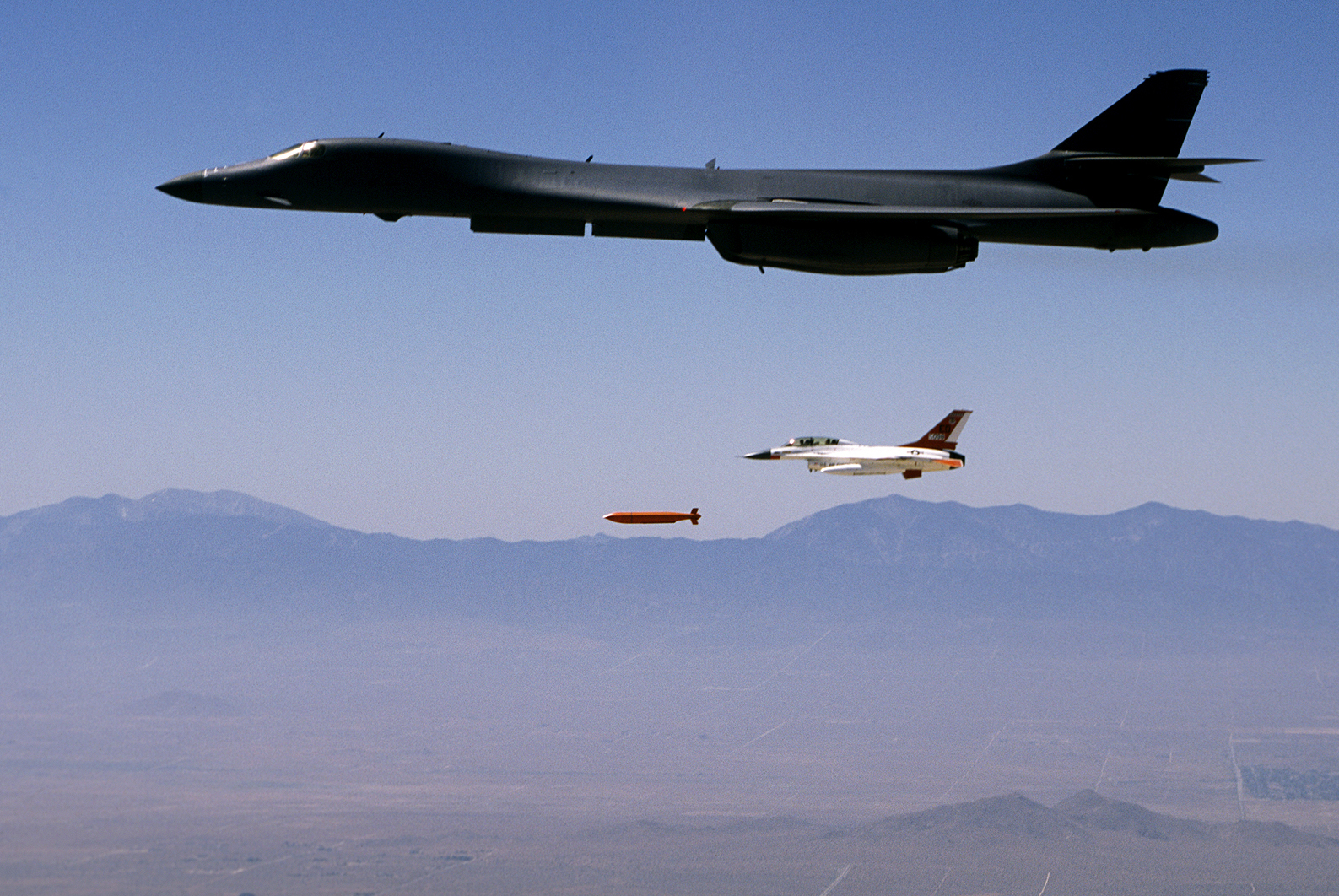 BEMIL 사진 자료실 - 유용원의 군사세계