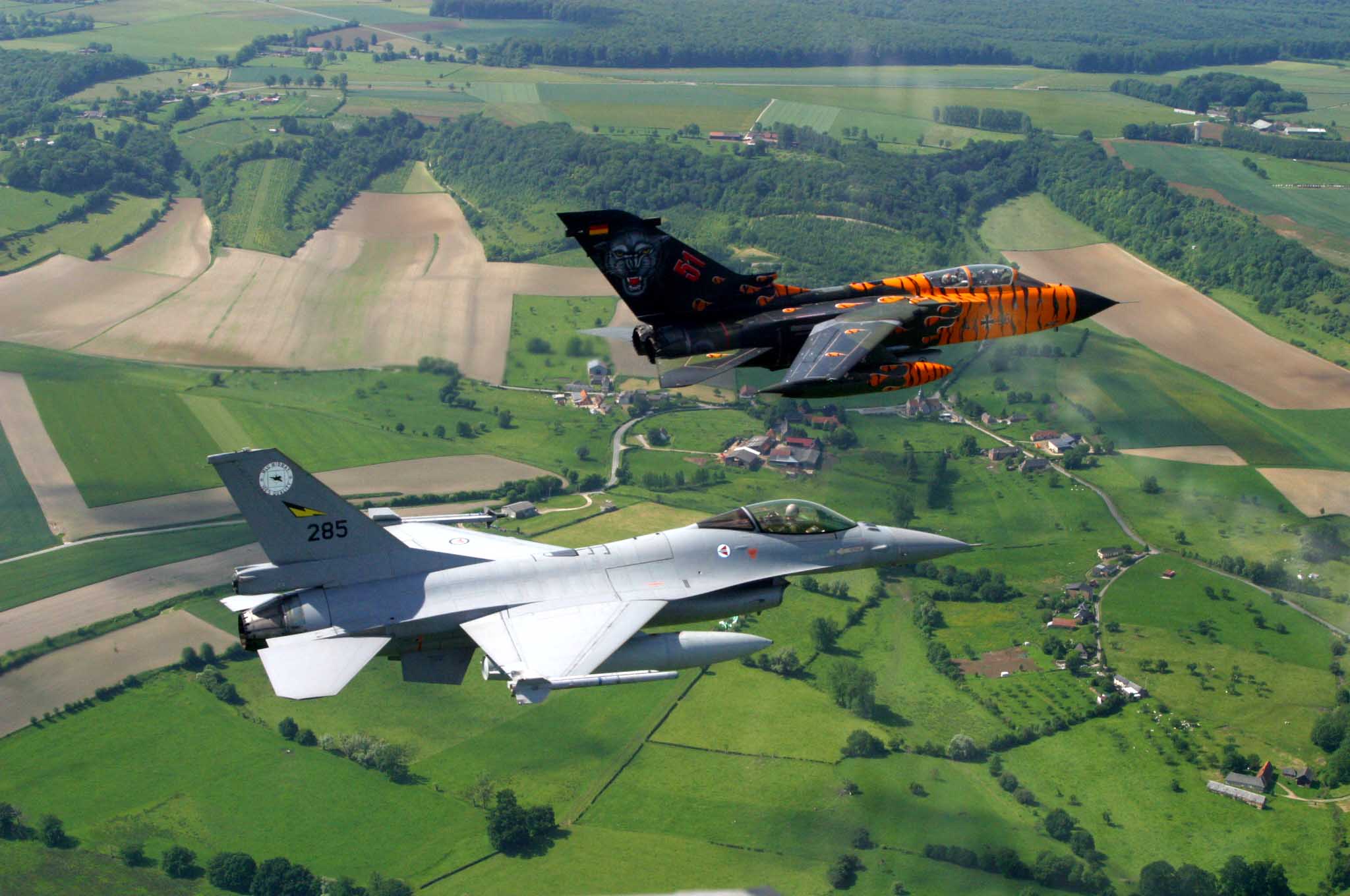 BEMIL 사진 자료실 - 유용원의 군사세계