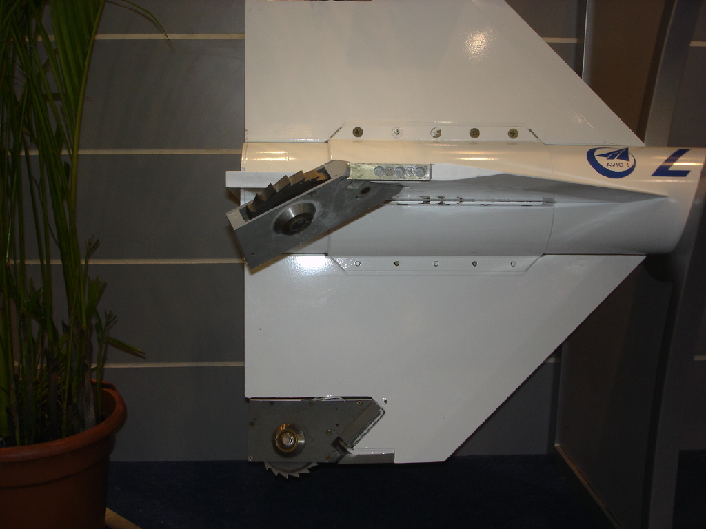 BEMIL 아카이브 - 유용원의 군사세계