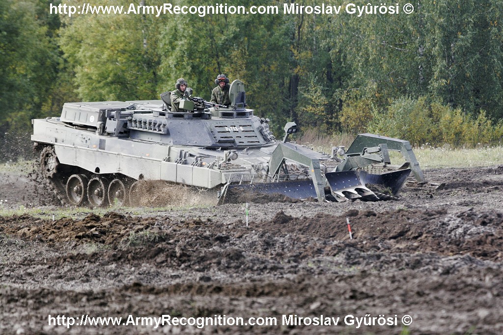 BEMIL 아카이브 - 유용원의 군사세계